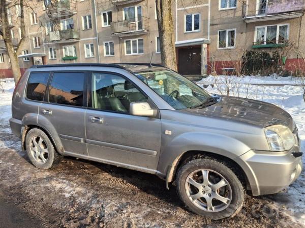 Brūns Nissan X-Trail 2005 Rīga, ar dzinēja tilpumu 2.20 L un nobraukumu 290 tūkst. km par 2300 €, foto 5 vietnē AUTOMOTO.COM.LV