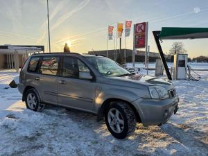 Brown Nissan X-Trail 2005 in Kaunas, with an engine capacity of 2.18 L and mileage of 260 thousand km for 2200 €, photo 3 on AUTOMOTO.COM.LV