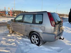 Brown Nissan X-Trail 2005 in Kaunas, with an engine capacity of 2.18 L and mileage of 260 thousand km for 2200 €, photo 5 on AUTOMOTO.COM.LV