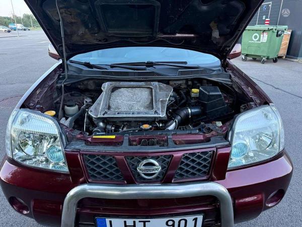 Brown Nissan X-Trail 2006 in Kaunas, with an engine capacity of 2.18 L and mileage of 270 thousand km for 2500 €, photo 9 on AUTOMOTO.COM.LV