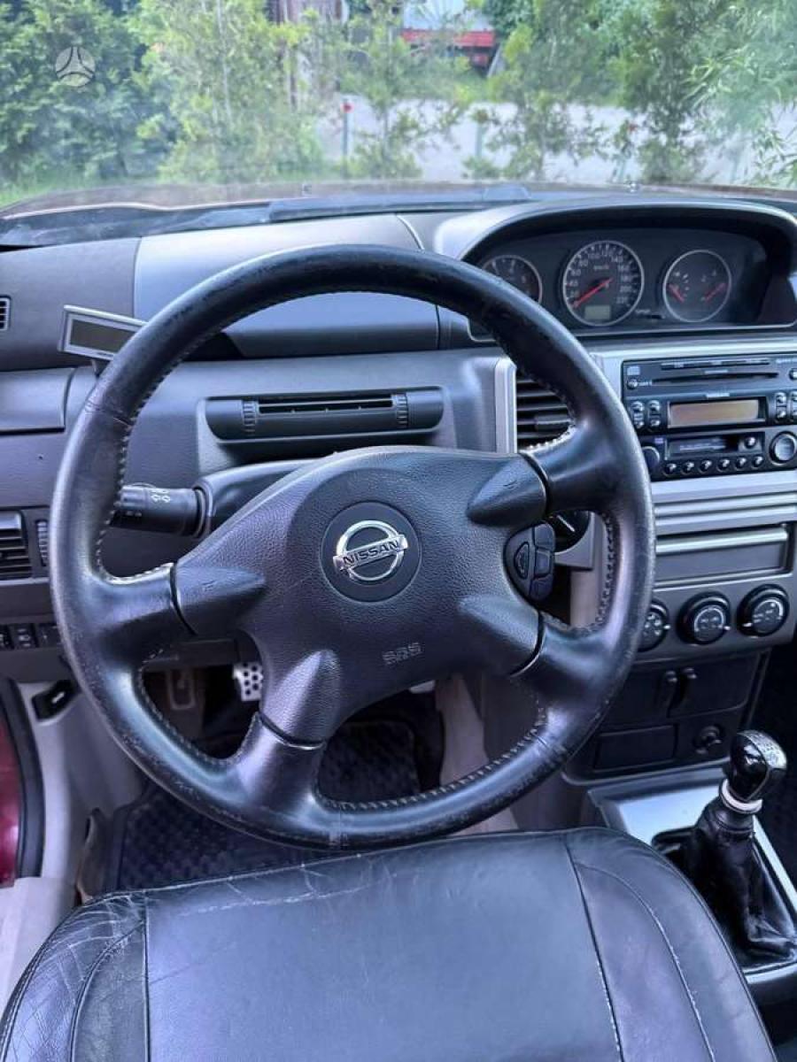 Brown Nissan X-Trail 2006 in Kaunas, with an engine capacity of 2.18 L and mileage of 270 thousand km for 2500 €, photo 12 on AUTOMOTO.COM.LV