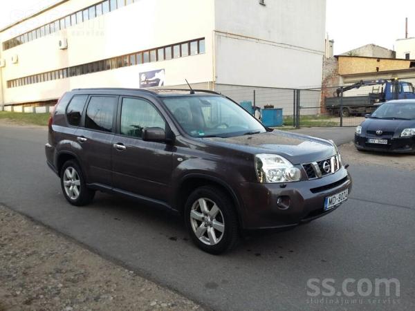 Brūns Nissan X-Trail 2007 Daugavpils, ar dzinēja tilpumu 2.00 L un nobraukumu 285 tūkst. km par 4500 €, foto 4 vietnē AUTOMOTO.COM.LV