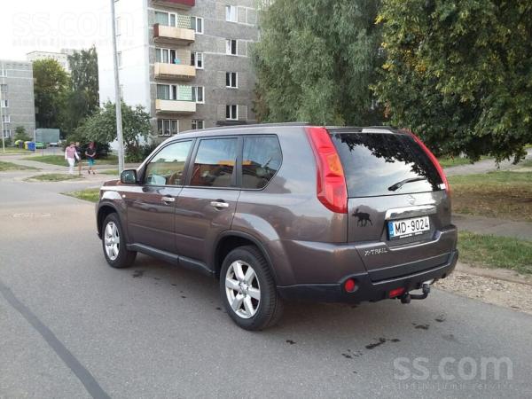 Brūns Nissan X-Trail 2007 Daugavpils, ar dzinēja tilpumu 2.00 L un nobraukumu 285 tūkst. km par 4500 €, foto 5 vietnē AUTOMOTO.COM.LV