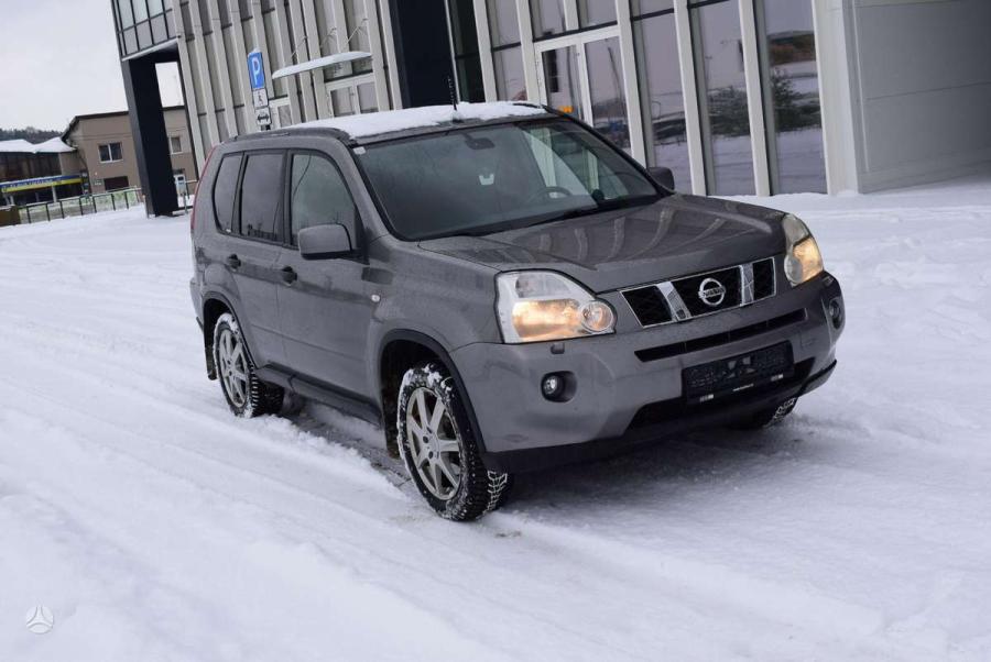 Brūns Nissan X-Trail 2007 Viļņa, ar dzinēja tilpumu 2.00 L un nobraukumu 205 tūkst. km par 4950 €, foto 1 vietnē AUTOMOTO.COM.LV