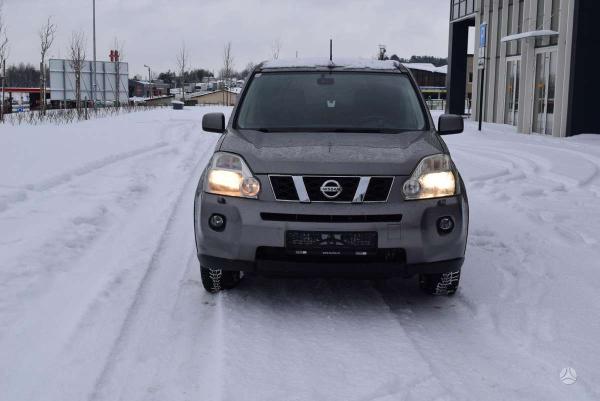 Brūns Nissan X-Trail 2007 Viļņa, ar dzinēja tilpumu 2.00 L un nobraukumu 205 tūkst. km par 4950 €, foto 2 vietnē AUTOMOTO.COM.LV