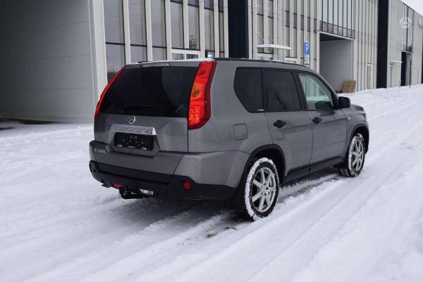 Brūns Nissan X-Trail 2007 Viļņa, ar dzinēja tilpumu 2.00 L un nobraukumu 205 tūkst. km par 4950 €, foto 7 vietnē AUTOMOTO.COM.LV