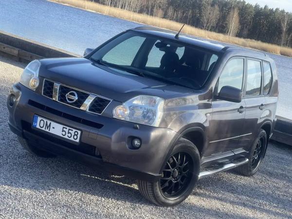 Brown Nissan X-Trail 2007 in Jurmala, with an engine capacity of 2.00 L and mileage of 265 thousand km for 4390 €, photo 1 on AUTOMOTO.COM.LV