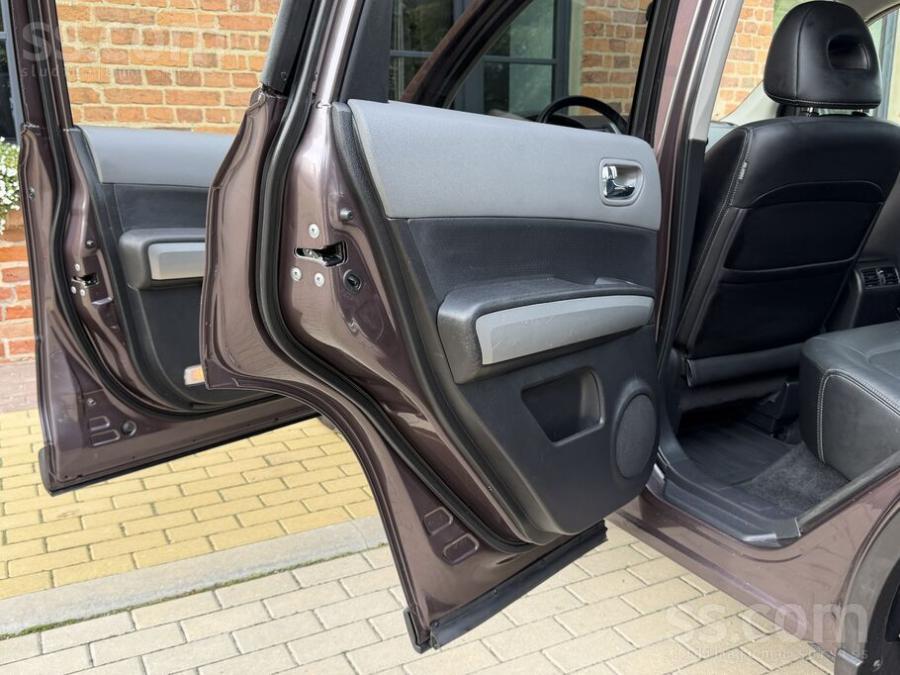 Brūns Nissan X-Trail 2007 Rīga, ar dzinēja tilpumu 2.00 L un nobraukumu 239 tūkst. km par 5850 €, foto 15 vietnē AUTOMOTO.COM.LV
