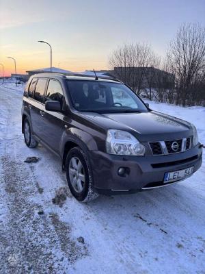 Brown Nissan X-Trail 2008 in Kaunas, with an engine capacity of 2.00 L and mileage of 298 thousand km for 4600 €, photo 2 on AUTOMOTO.COM.LV