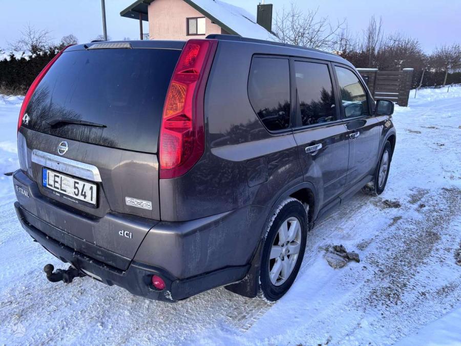 Brown Nissan X-Trail 2008 in Kaunas, with an engine capacity of 2.00 L and mileage of 298 thousand km for 4600 €, photo 4 on AUTOMOTO.COM.LV