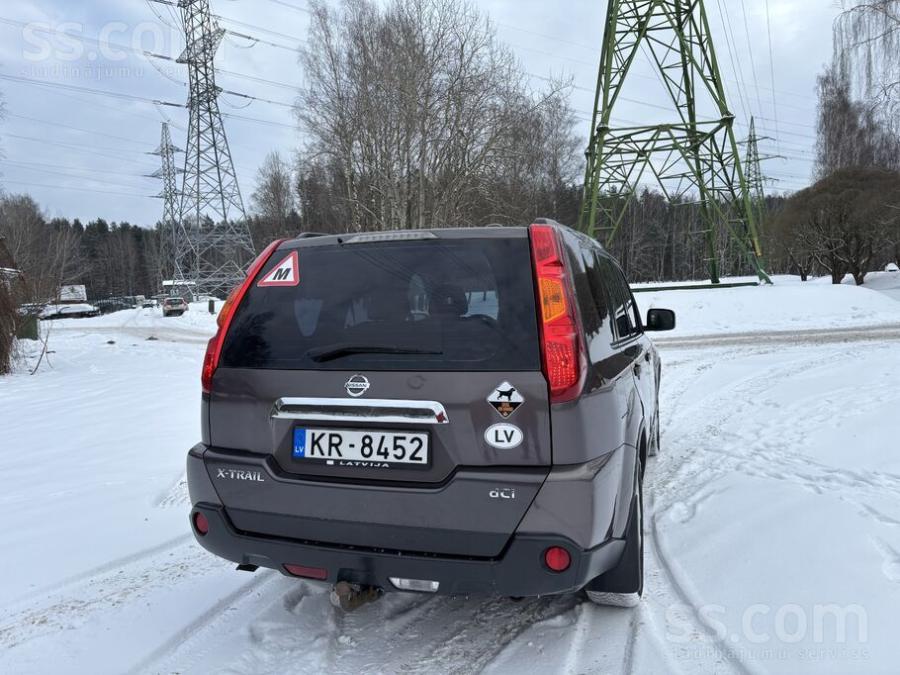 Brown Nissan X-Trail 2008 in Riga, with an engine capacity of 2.00 L and mileage of 233 thousand km for 4500 €, photo 2 on AUTOMOTO.COM.LV