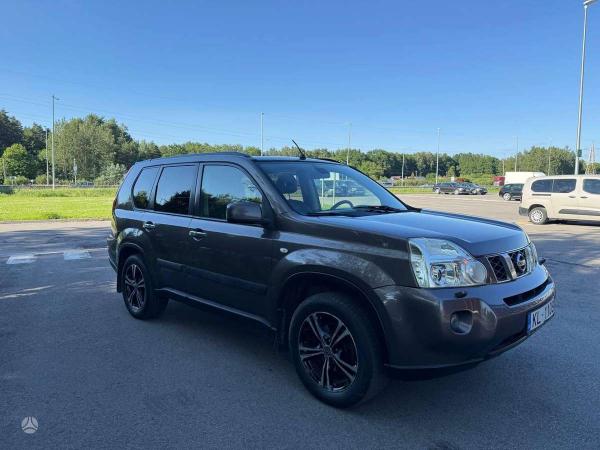 Brown Nissan X-Trail 2008 in Kaunas, with an engine capacity of 2.00 L and mileage of 280 thousand km for 3600 €, photo 6 on AUTOMOTO.COM.LV