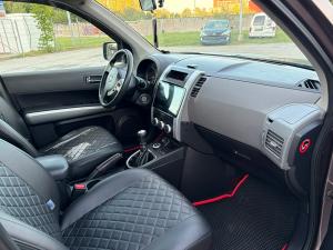 Brūns Nissan X-Trail 2008 Narva, ar dzinēja tilpumu 2.00 L un nobraukumu 209 tūkst. km par 3990 €, foto 5 vietnē AUTOMOTO.COM.LV