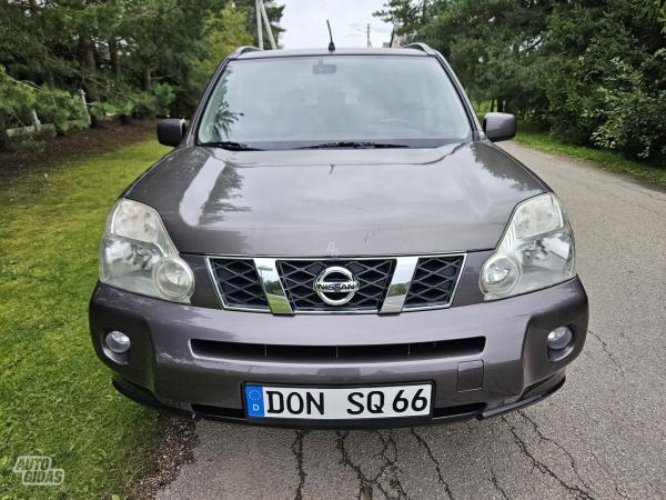 Nissan X-Trail 2008 in Mazeikiai on AUTOMOTO.COM.LV Brown Nissan X-Trail 2008 in Mazeikiai, with an engine capacity of 2.00 L and mileage of 189 thousand km for 4850 €, photo 9 on AUTOMOTO.COM.LV