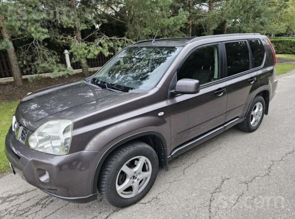Brown Nissan X-Trail 2008 in Riga, with an engine capacity of 2.00 L and mileage of 188 thousand km for 5850 €, photo 4 on AUTOMOTO.COM.LV