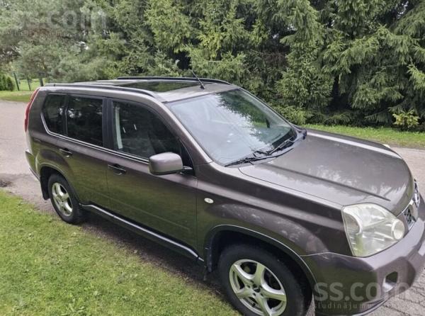 Brown Nissan X-Trail 2008 in Riga, with an engine capacity of 2.00 L and mileage of 188 thousand km for 5850 €, photo 8 on AUTOMOTO.COM.LV