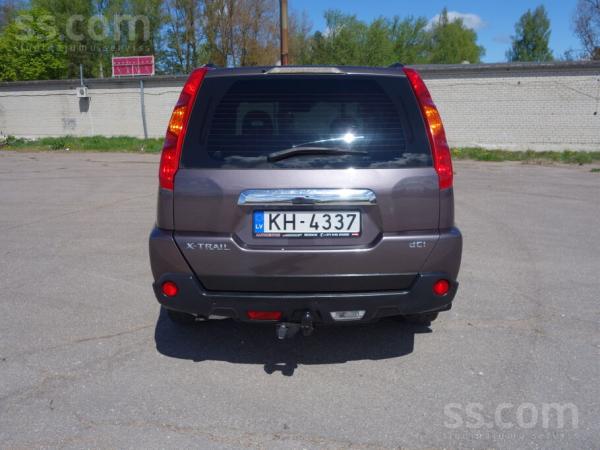 Brown Nissan X-Trail 2009 in Riga, with an engine capacity of 2.00 L and mileage of 333 thousand km for 3950 €, photo 4 on AUTOMOTO.COM.LV