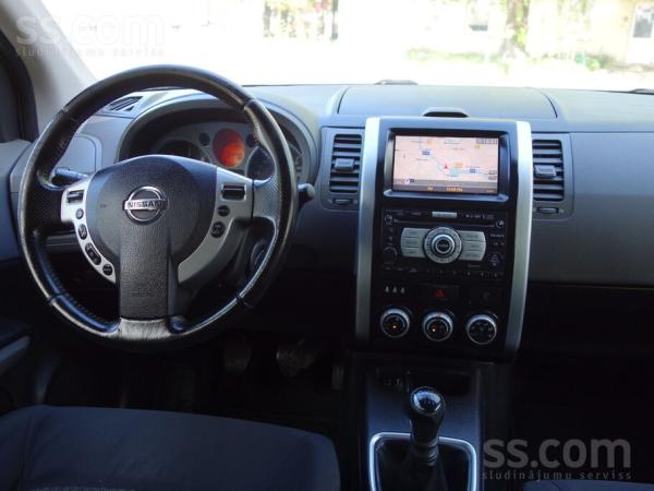 Brown Nissan X-Trail 2009 in Riga, with an engine capacity of 2.00 L and mileage of 333 thousand km for 3950 €, photo 8 on AUTOMOTO.COM.LV