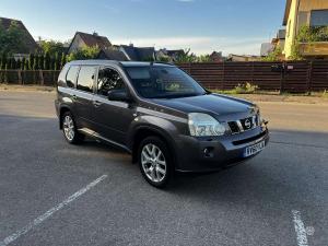 Brown Nissan X-Trail 2010 in Kaunas, with an engine capacity of 2.00 L and mileage of 321 thousand km for 2400 €, photo  on AUTOMOTO.COM.LV