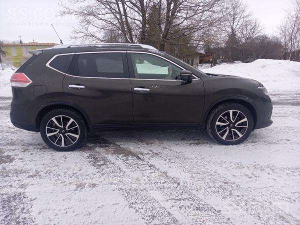 Brown Nissan X-Trail 2014 in Riga, with an engine capacity of 1.60 L and mileage of 223 thousand km for 8500 €, photo 3 on AUTOMOTO.COM.LV