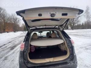 Brown Nissan X-Trail 2014 in Riga, with an engine capacity of 1.60 L and mileage of 223 thousand km for 8500 €, photo 6 on AUTOMOTO.COM.LV