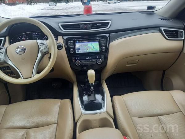 Brown Nissan X-Trail 2014 in Riga, with an engine capacity of 1.60 L and mileage of 223 thousand km for 8500 €, photo 8 on AUTOMOTO.COM.LV