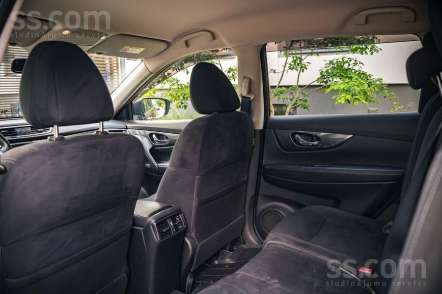 Brown Nissan X-Trail 2016 in Riga, with an engine capacity of 1.60 L and mileage of 102 thousand km for 8990 €, photo 13 on AUTOMOTO.COM.LV