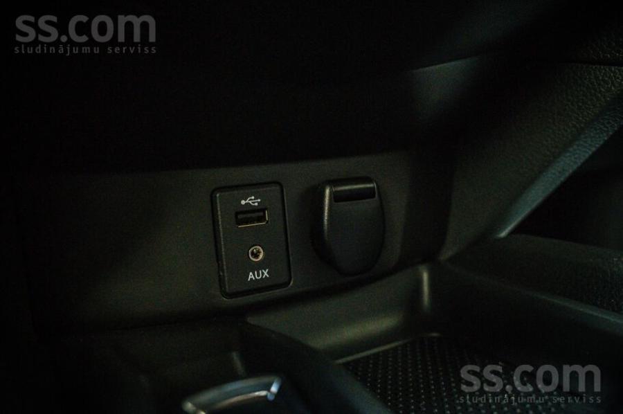 Brown Nissan X-Trail 2016 in Riga, with an engine capacity of 1.60 L and mileage of 102 thousand km for 8990 €, photo 15 on AUTOMOTO.COM.LV
