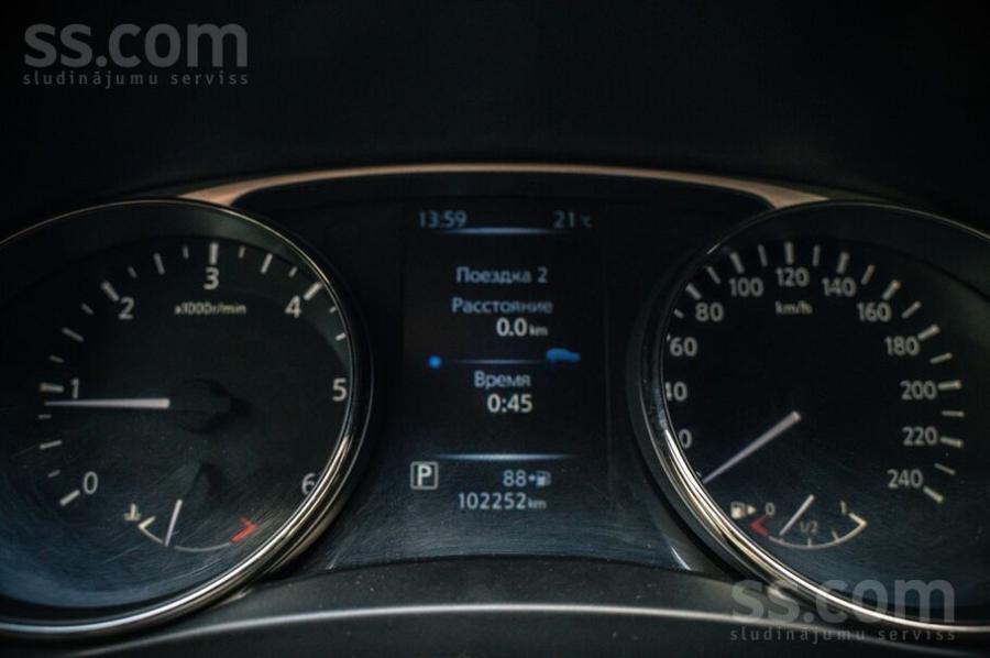 Brown Nissan X-Trail 2016 in Riga, with an engine capacity of 1.60 L and mileage of 102 thousand km for 8990 €, photo 17 on AUTOMOTO.COM.LV