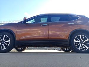 Brown Nissan X-Trail 2017 in Kaunas, with an engine capacity of 1.60 L and mileage of 135 thousand km for 13200 €, photo 3 on AUTOMOTO.COM.LV