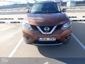 Brown Nissan X-Trail 2017 in Kaunas, with an engine capacity of 1.60 L and mileage of 135 thousand km for 13200 €, photo 4 on AUTOMOTO.COM.LV