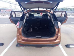 Brown Nissan X-Trail 2017 in Kaunas, with an engine capacity of 1.60 L and mileage of 135 thousand km for 13200 €, photo 8 on AUTOMOTO.COM.LV