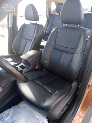 Brown Nissan X-Trail 2017 in Kaunas, with an engine capacity of 1.60 L and mileage of 135 thousand km for 13200 €, photo 12 on AUTOMOTO.COM.LV