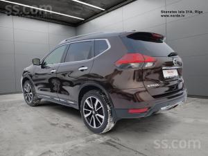 Brown Nissan X-Trail 2018 in Riga, with an engine capacity of 2.00 L and mileage of 92 thousand km for 16870 €, photo 3 on AUTOMOTO.COM.LV