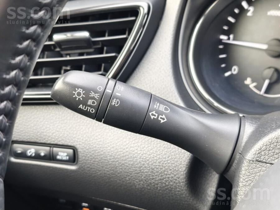 Brown Nissan X-Trail 2018 in Riga, with an engine capacity of 2.00 L and mileage of 92 thousand km for 16870 €, photo 14 on AUTOMOTO.COM.LV
