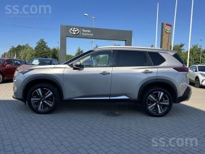 Brown Nissan X-Trail 2024 in Liepaja, with an engine capacity of 1.50 L and mileage of 81 thousand km for 31900 €, photo 3 on AUTOMOTO.COM.LV
