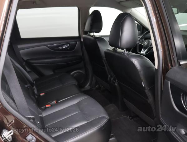 Brown Nissan X-Trail 2019 in Tallinn, with an engine capacity of 1.70 L and mileage of 170 thousand km for 15900 €, photo 9 on AUTOMOTO.COM.LV