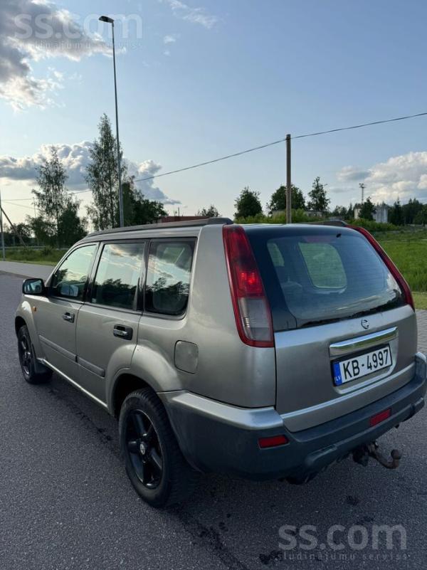 Nissan X-Trail 2001 in Rezekne, with an engine capacity of 2.20 L and mileage of 490 thousand km for 3600 €, photo 4 on AUTOMOTO.COM.LV