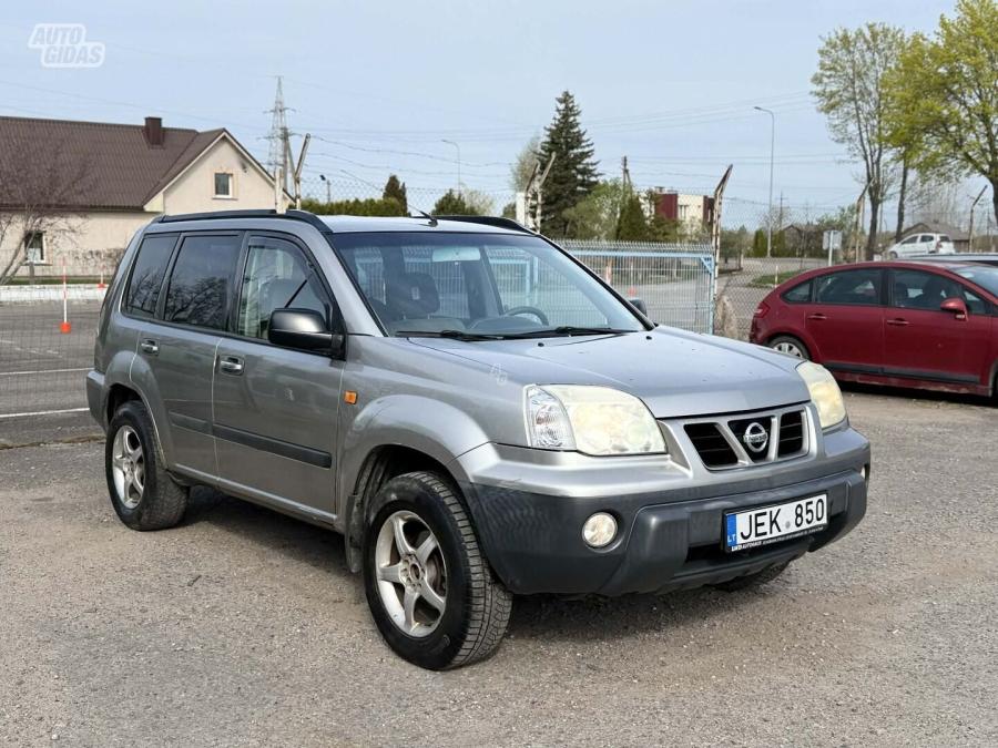 Nissan X-Trail 2002 in Silute, with an engine capacity of 2.20 L and mileage of 300 thousand km for 1400 €, photo 1 on AUTOMOTO.COM.LV