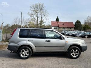 Nissan X-Trail 2002 in Silute, with an engine capacity of 2.20 L and mileage of 300 thousand km for 1400 €, photo 6 on AUTOMOTO.COM.LV