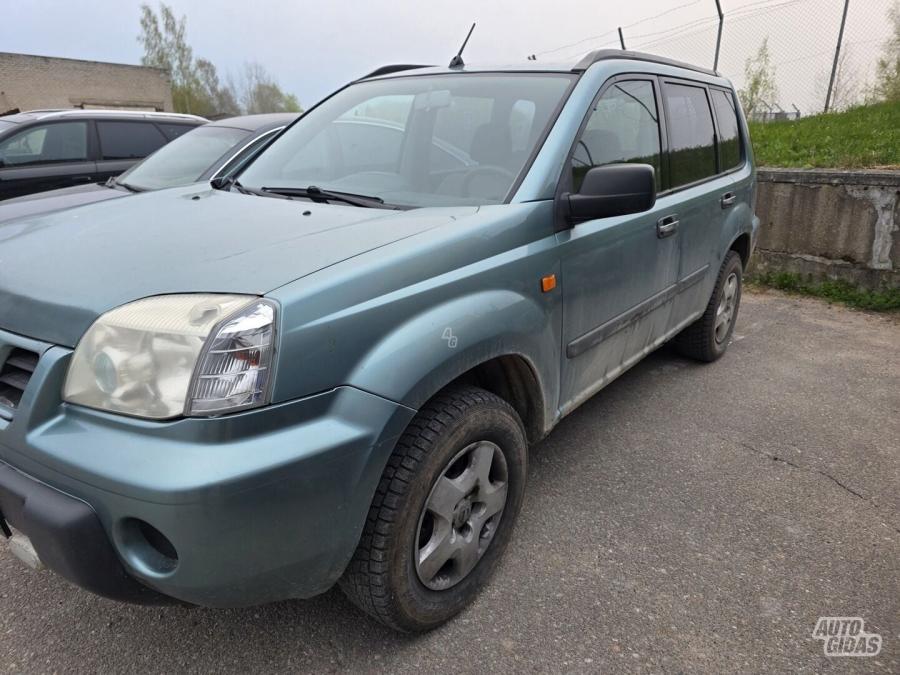 Nissan X-Trail 2002 in Kretinga, with an engine capacity of 2.00 L and mileage of 279 thousand km for 780 €, photo 3 on AUTOMOTO.COM.LV