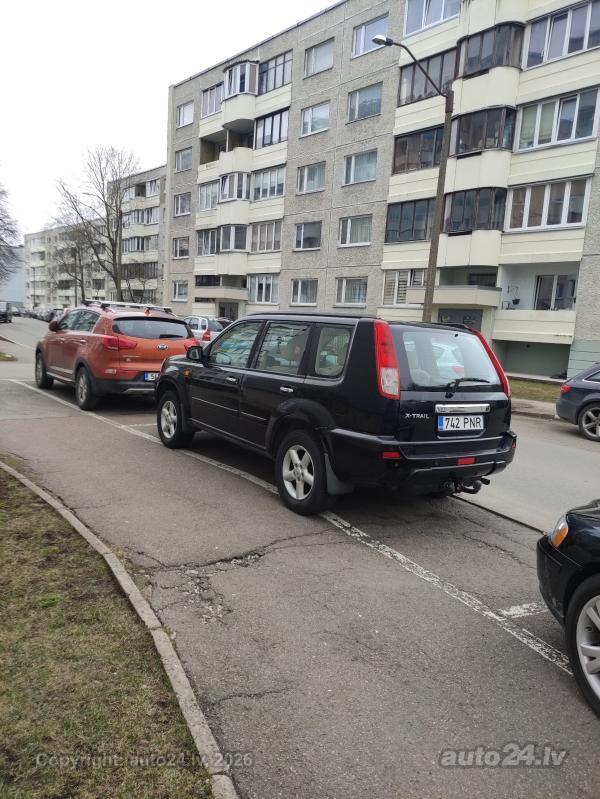 Nissan X-Trail 2002 Tallina, ar dzinēja tilpumu 2.00 L un nobraukumu 250 tūkst. km par 2000 €, foto 2 vietnē AUTOMOTO.COM.LV