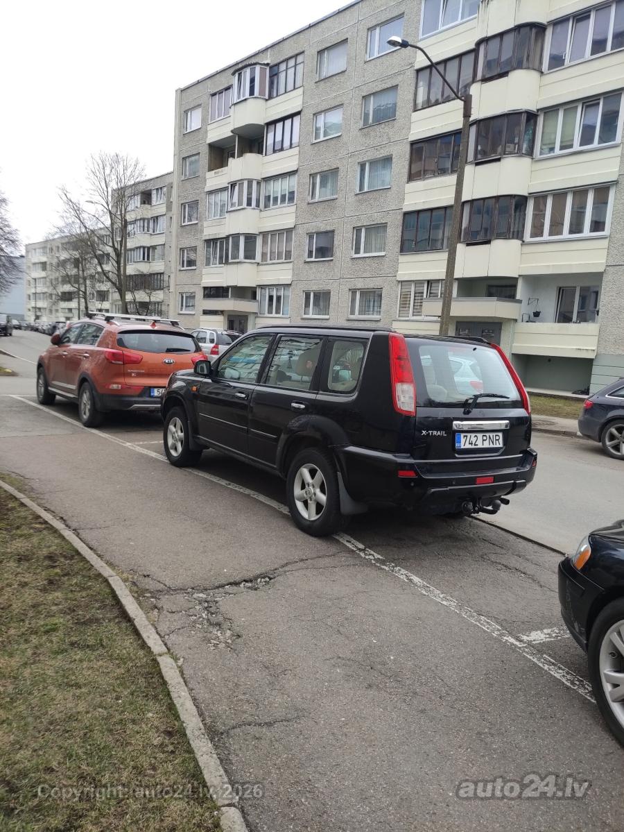 Nissan X-Trail 2002 Tallina, ar dzinēja tilpumu 2.00 L un nobraukumu 250 tūkst. km par 2000 €, foto 3 vietnē AUTOMOTO.COM.LV