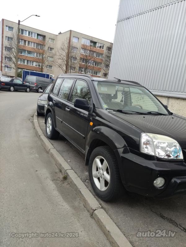 Nissan X-Trail 2002 Tallina, ar dzinēja tilpumu 2.00 L un nobraukumu 250 tūkst. km par 2000 €, foto 3 vietnē AUTOMOTO.COM.LV