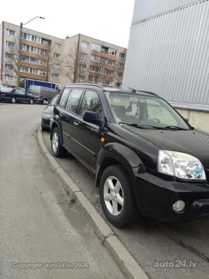 Nissan X-Trail 2002 Tallina, ar dzinēja tilpumu 2.00 L un nobraukumu 250 tūkst. km par 2000 €, foto 4 vietnē AUTOMOTO.COM.LV