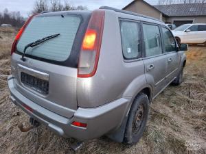 Nissan X-Trail 2003 in Kupiskis, with an engine capacity of 2.20 L and mileage of 302 thousand km for 999 €, photo 2 on AUTOMOTO.COM.LV