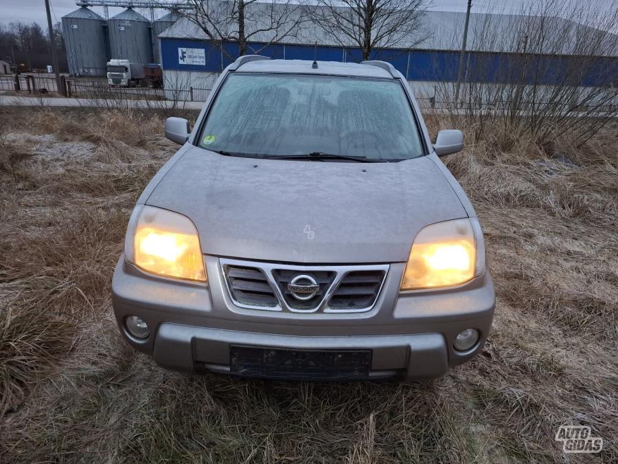 Nissan X-Trail 2003 in Kupiskis, with an engine capacity of 2.00 L and mileage of 302 thousand km for 1000 €, photo 6 on AUTOMOTO.COM.LV