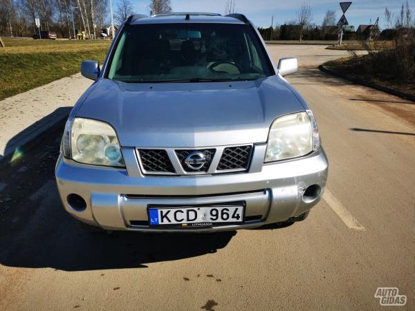 Nissan X-Trail 2003 Ukmergė, ar dzinēja tilpumu 2.00 L un nobraukumu 300 tūkst. km par 1500 €, foto 2 vietnē AUTOMOTO.COM.LV