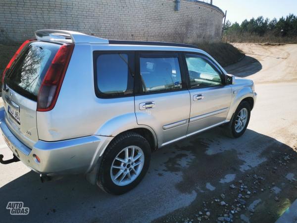Nissan X-Trail 2003 Ukmergė, ar dzinēja tilpumu 2.00 L un nobraukumu 300 tūkst. km par 1500 €, foto 5 vietnē AUTOMOTO.COM.LV