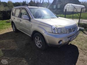 Nissan X-Trail 2003 Viļņa, ar dzinēja tilpumu 2.20 L un nobraukumu 297 tūkst. km par 780 €, foto  vietnē AUTOMOTO.COM.LV
